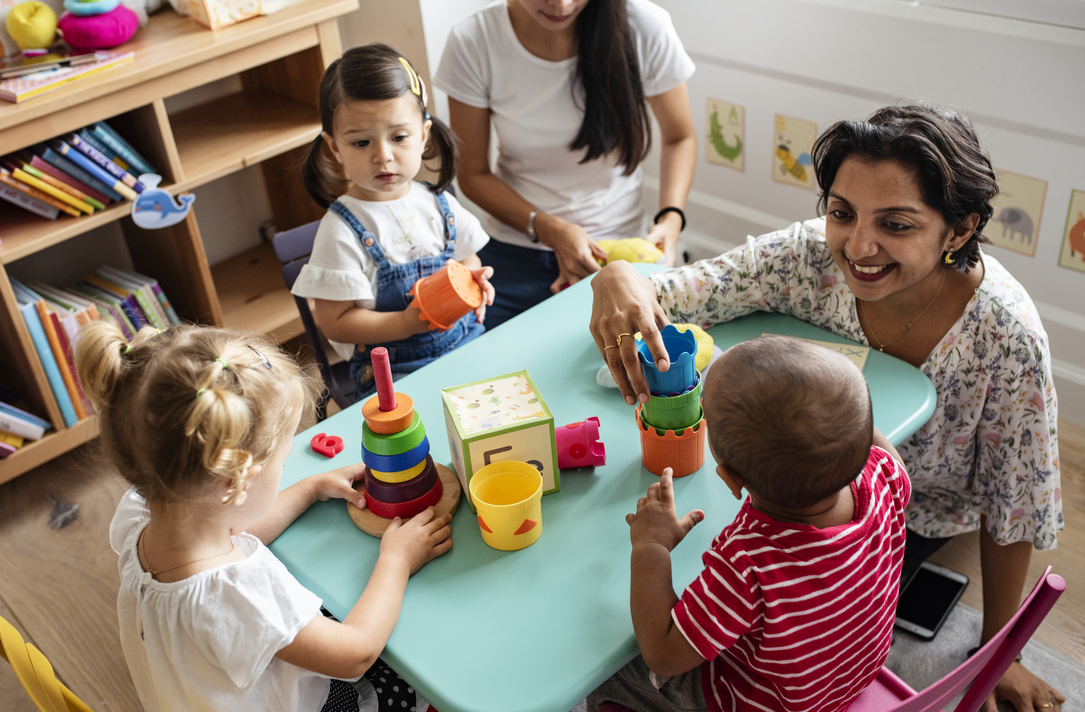Pros and Cons of Home-Based Child Care - Winnie